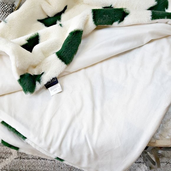 Max Studio | Bedding | Boho Farmhouse Trees Plush Throw Blanket | Poshmark